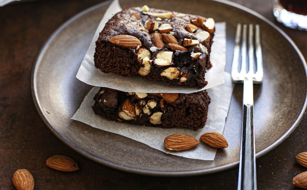 Ropogós mandula teszi ellenállhatatlanná: Cukormentes mandulás brownie ...