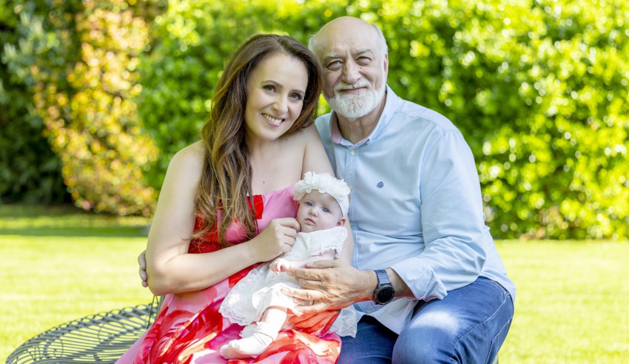 Csézy: „Elizabet tudja, hogy idősebb szülőkhöz érkezett”